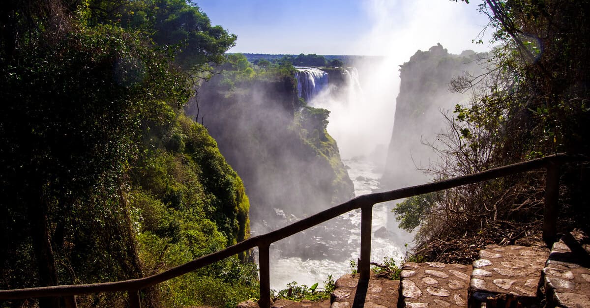 Las Cataratas Victoria y el río Zambeze, el colofón perfecto a tu viaje ...